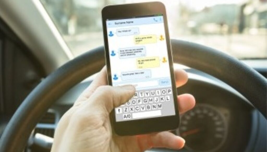 Manejar y Textear: Una Combinación Mortal – Gypsi